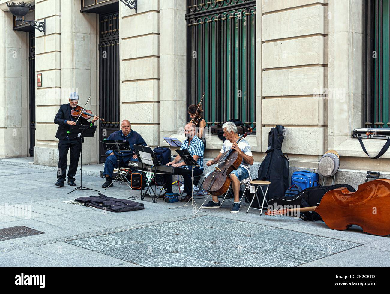 Classical busking hi-res stock photography and images - Alamy