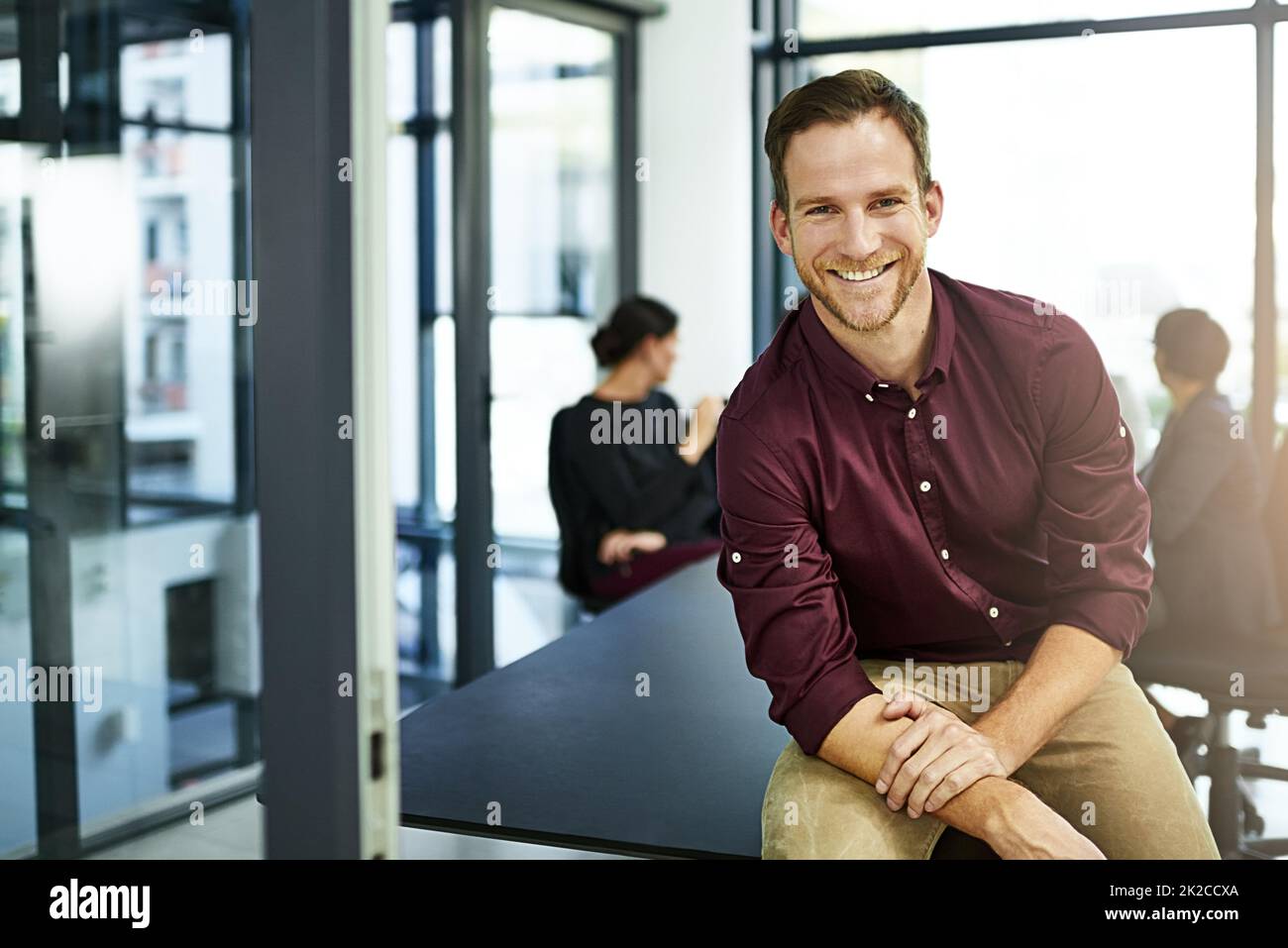 Businessman portrait no background hi-res stock photography and images ...