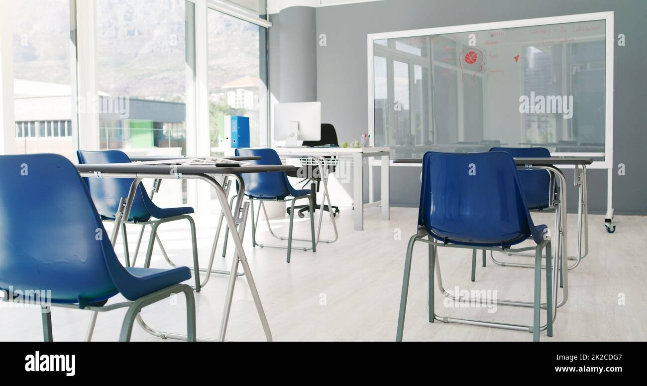 Empty school study room hi-res stock photography and images - Alamy