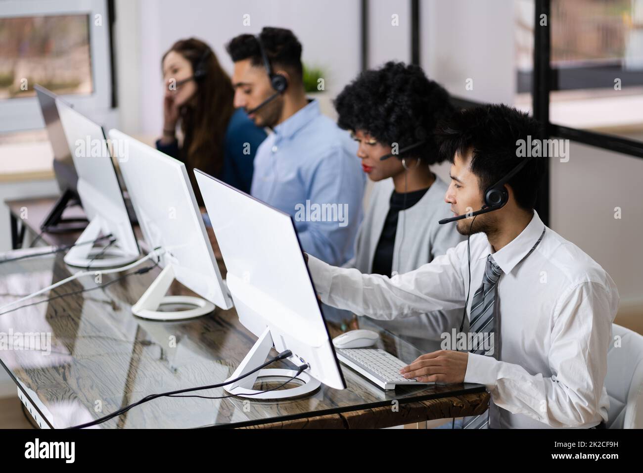 Asian american operator hi-res stock photography and images - Alamy