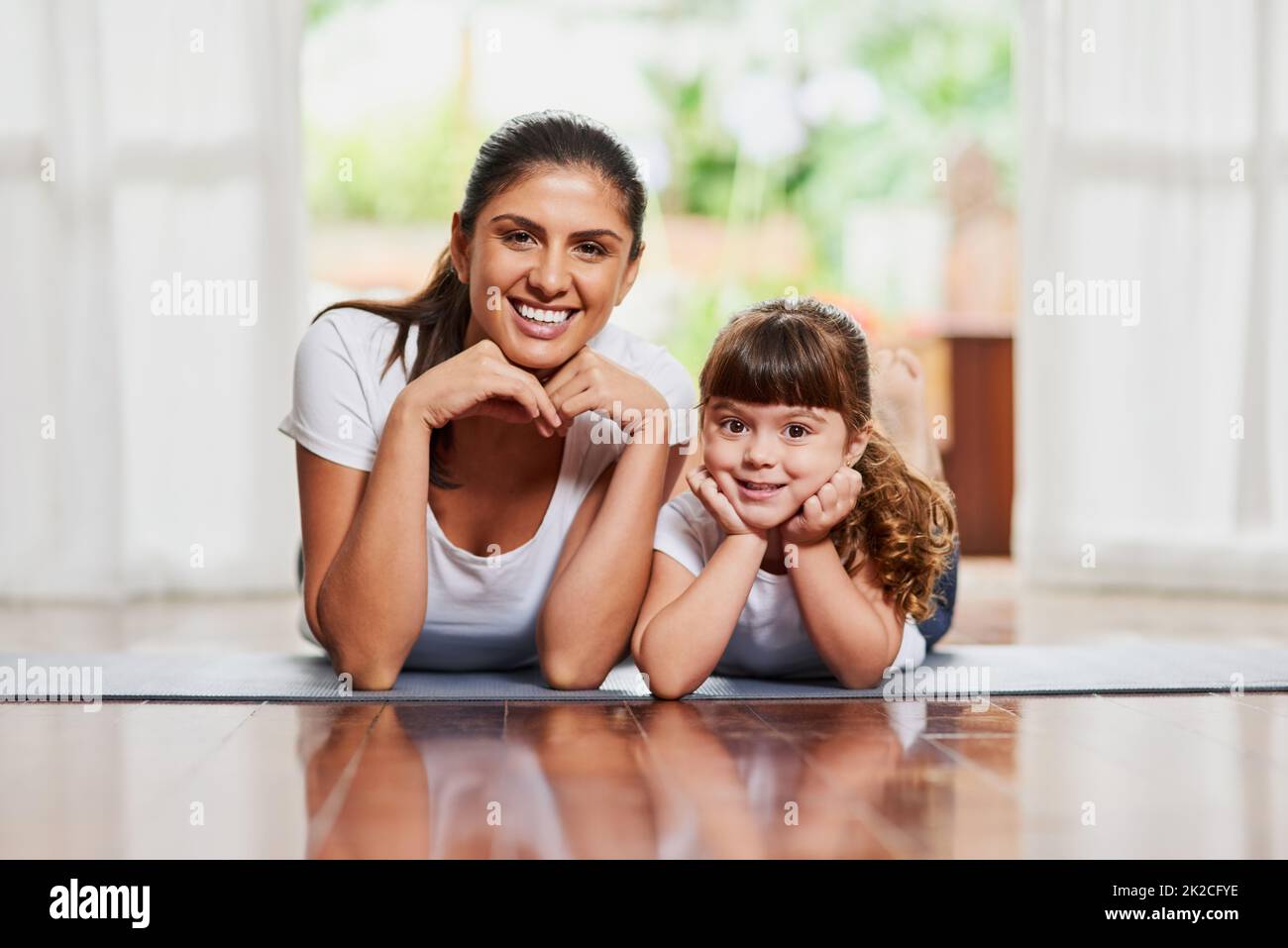 Hispanic faces hi-res stock photography and images - Alamy