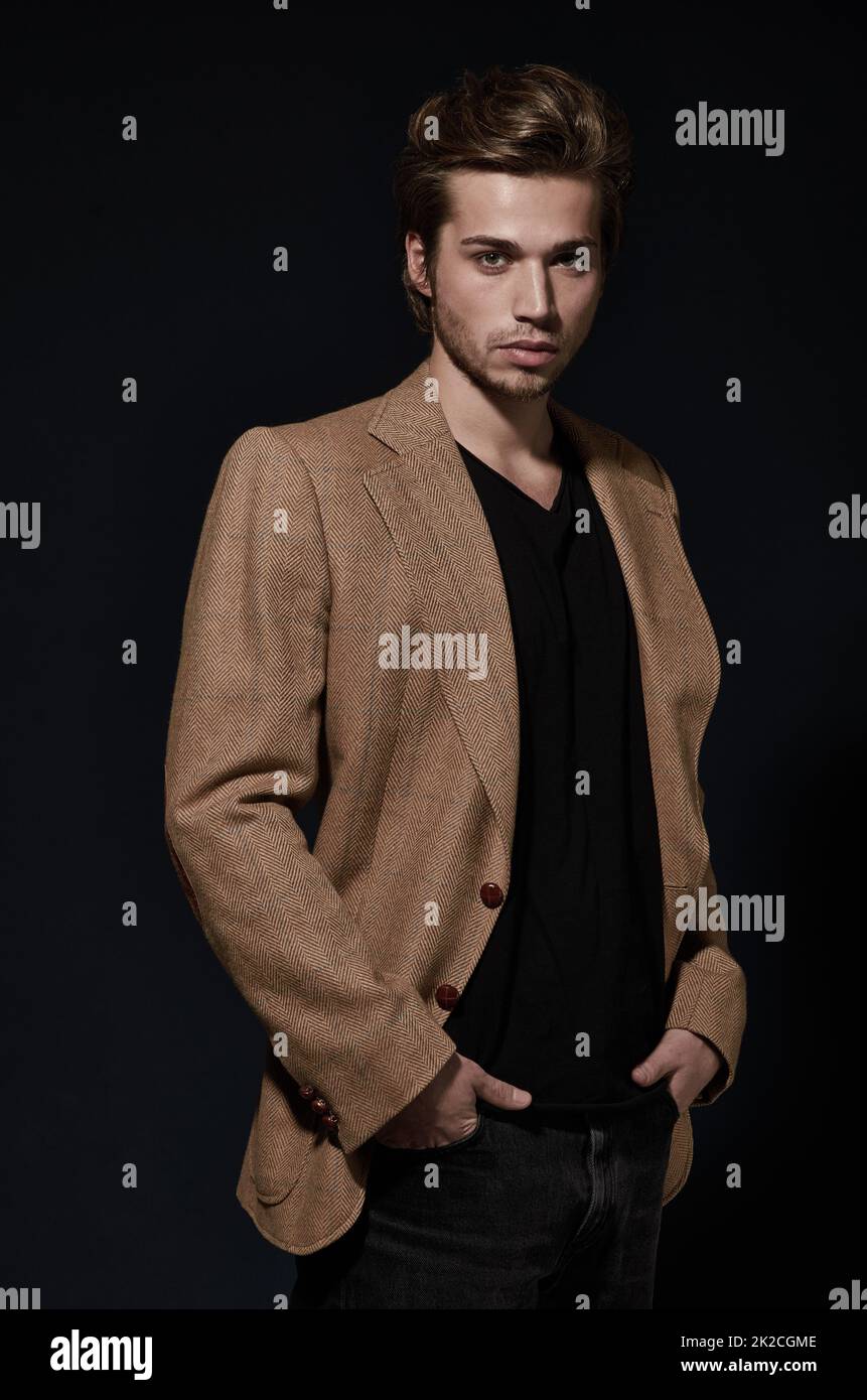 Smart posing hi-res stock photography and images - Alamy