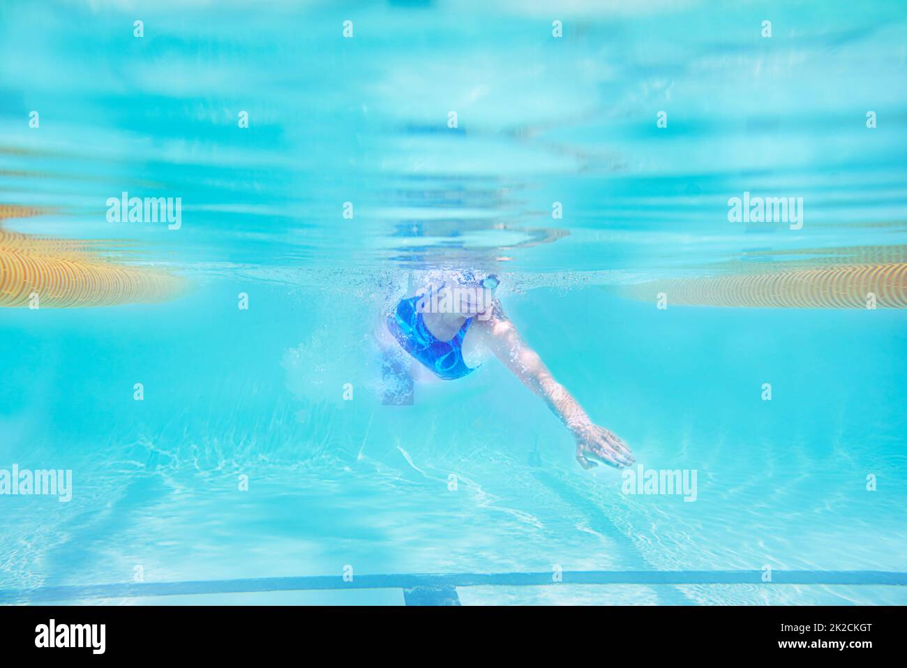 Underwater shot female swimmer swimming hi-res stock photography and ...