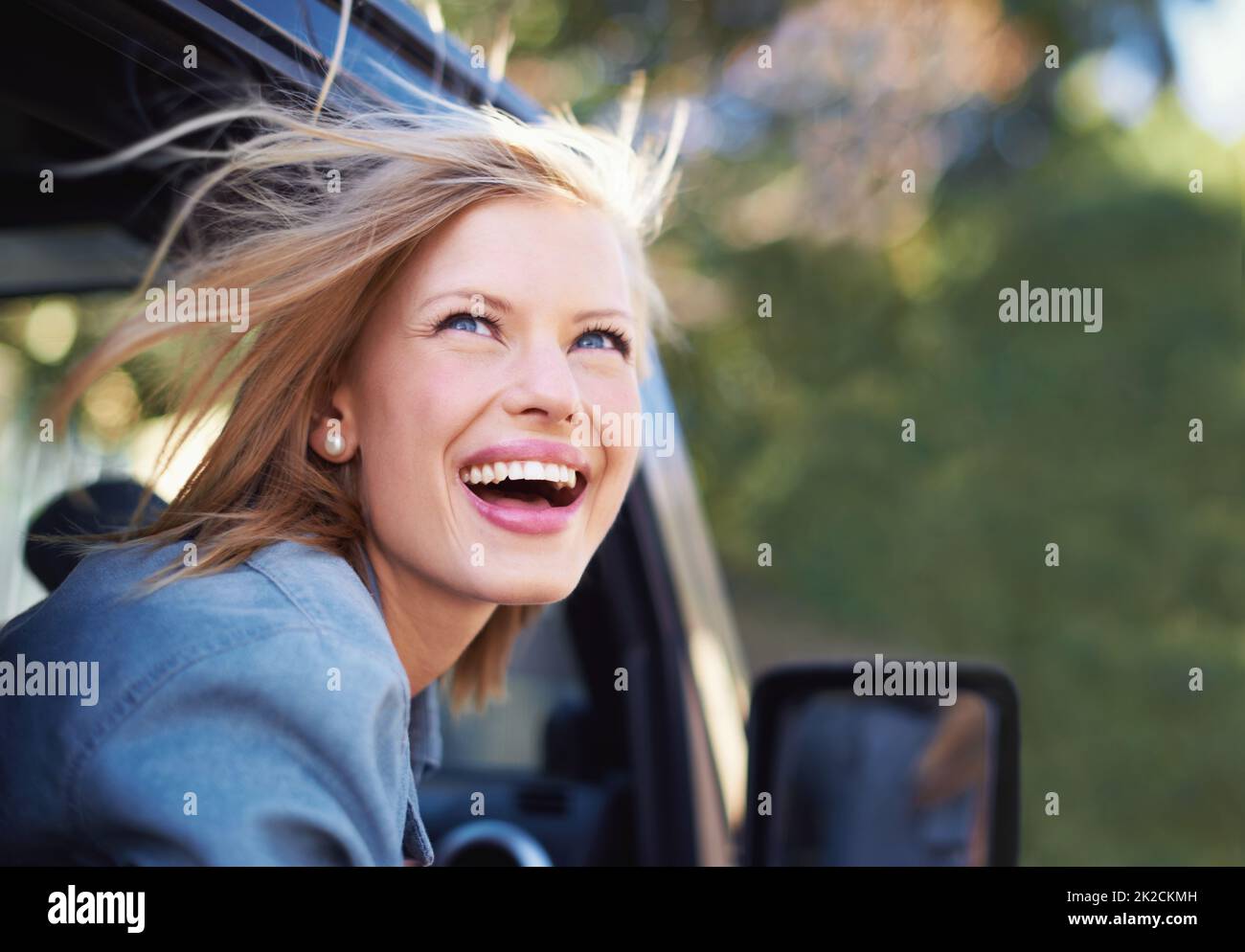 Wind through hair hi-res stock photography and images - Alamy