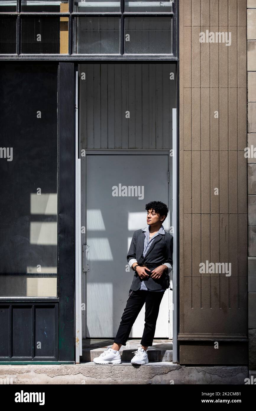 Stylish man suit standing hi-res stock photography and images - Alamy