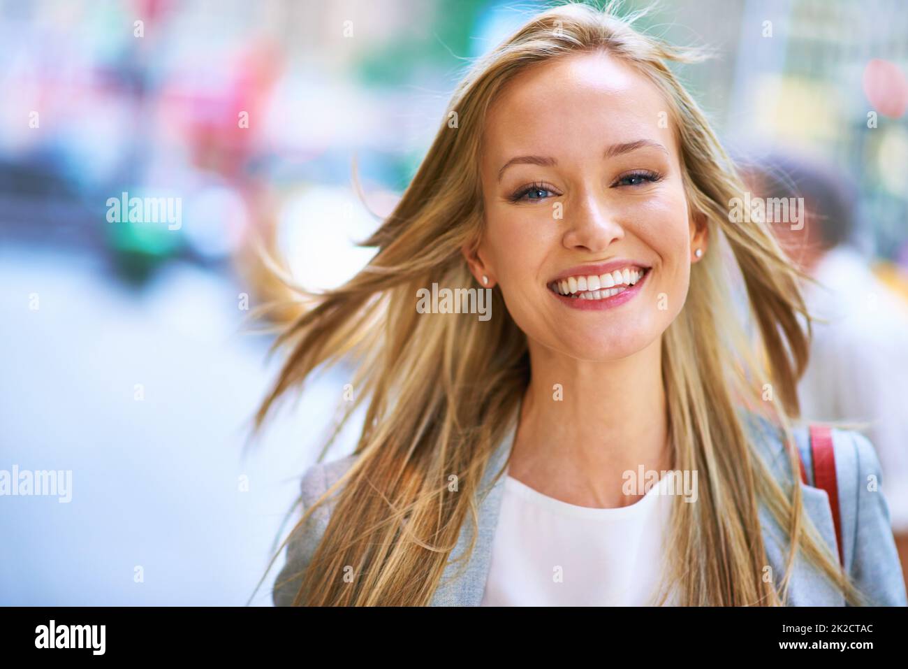 Alone woman on streets hi-res stock photography and images - Alamy