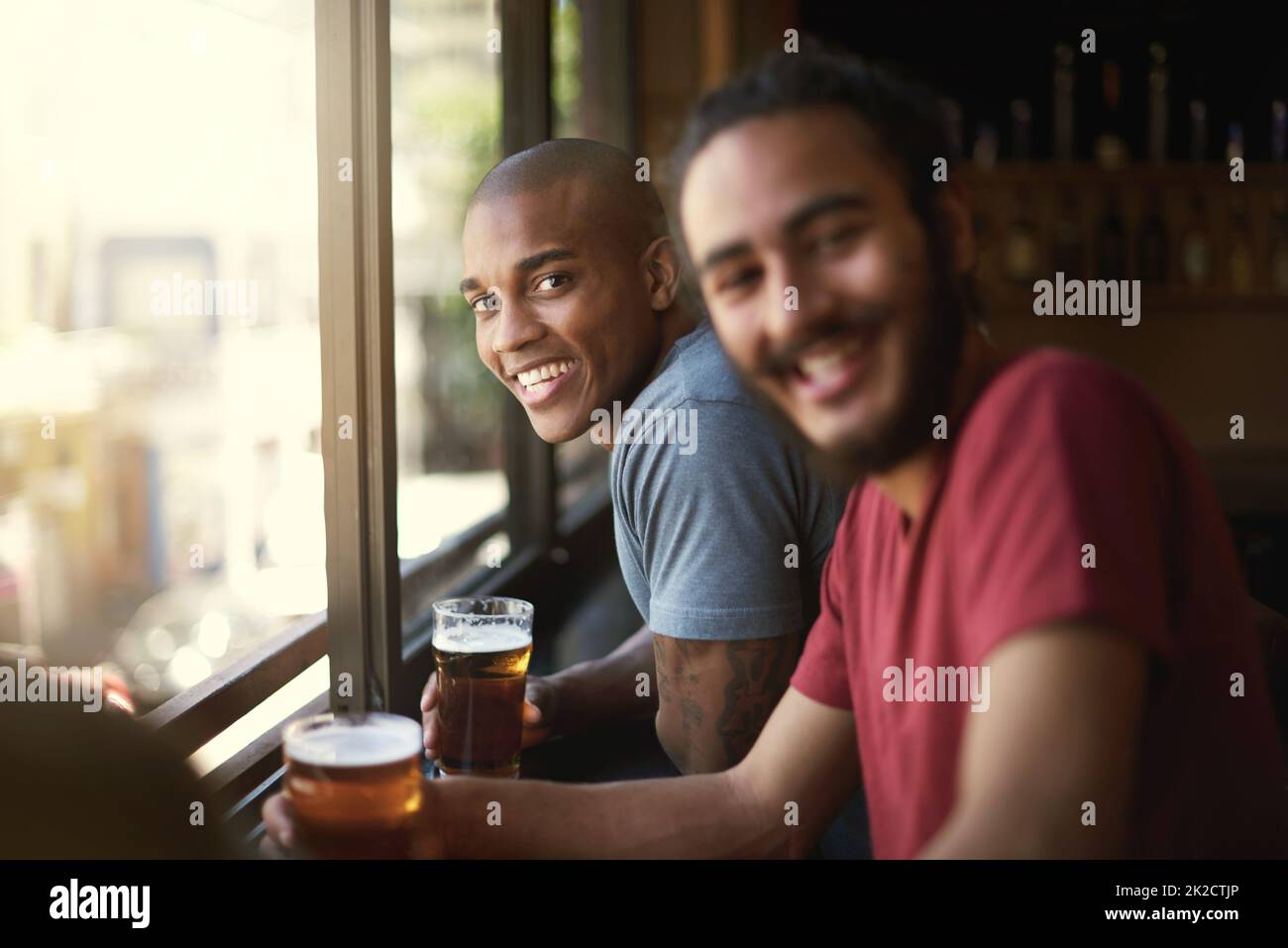Portrait of two friends hi-res stock photography and images - Alamy