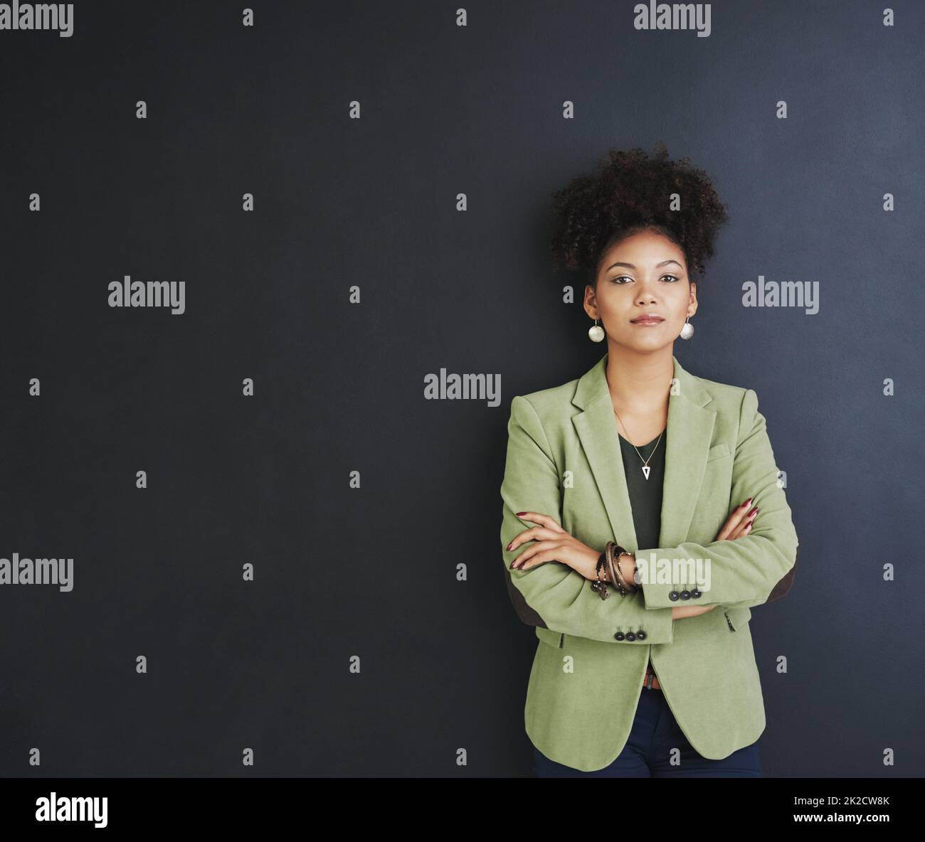 Average looking woman hi-res stock photography and images - Alamy