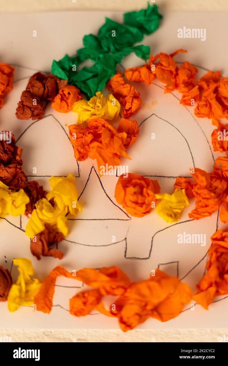 Diy halloween paper pumpkin hi-res stock photography and images - Alamy