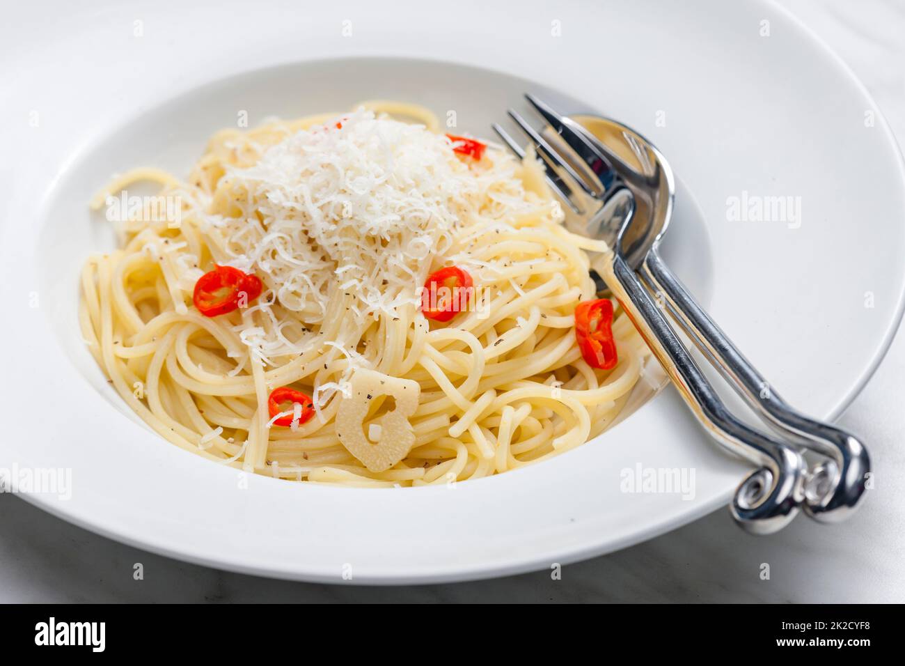 still life of spaghetti aglio e olio Stock Photo - Alamy