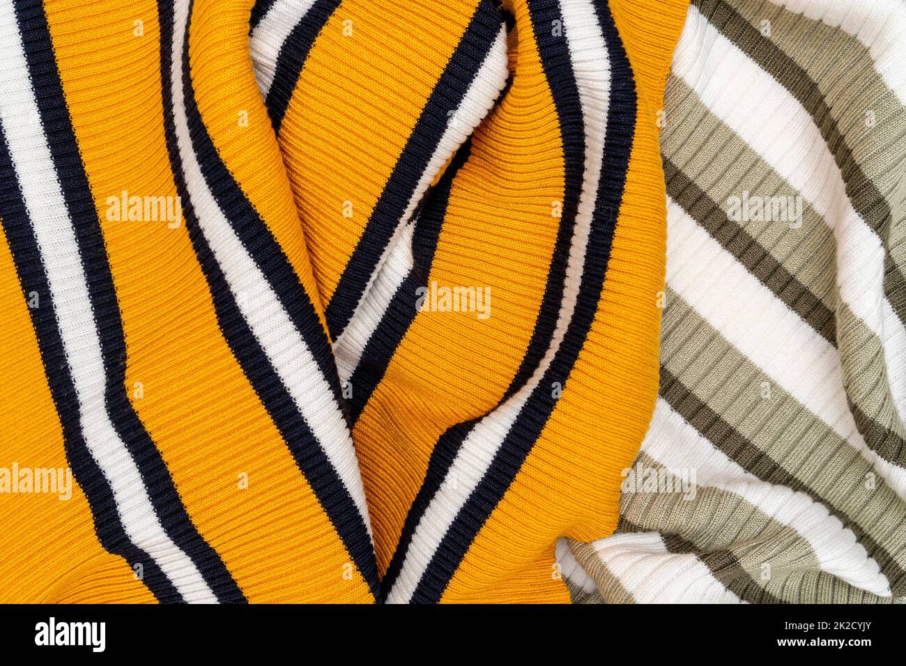Yellow knitwear texture hi-res stock photography and images - Alamy