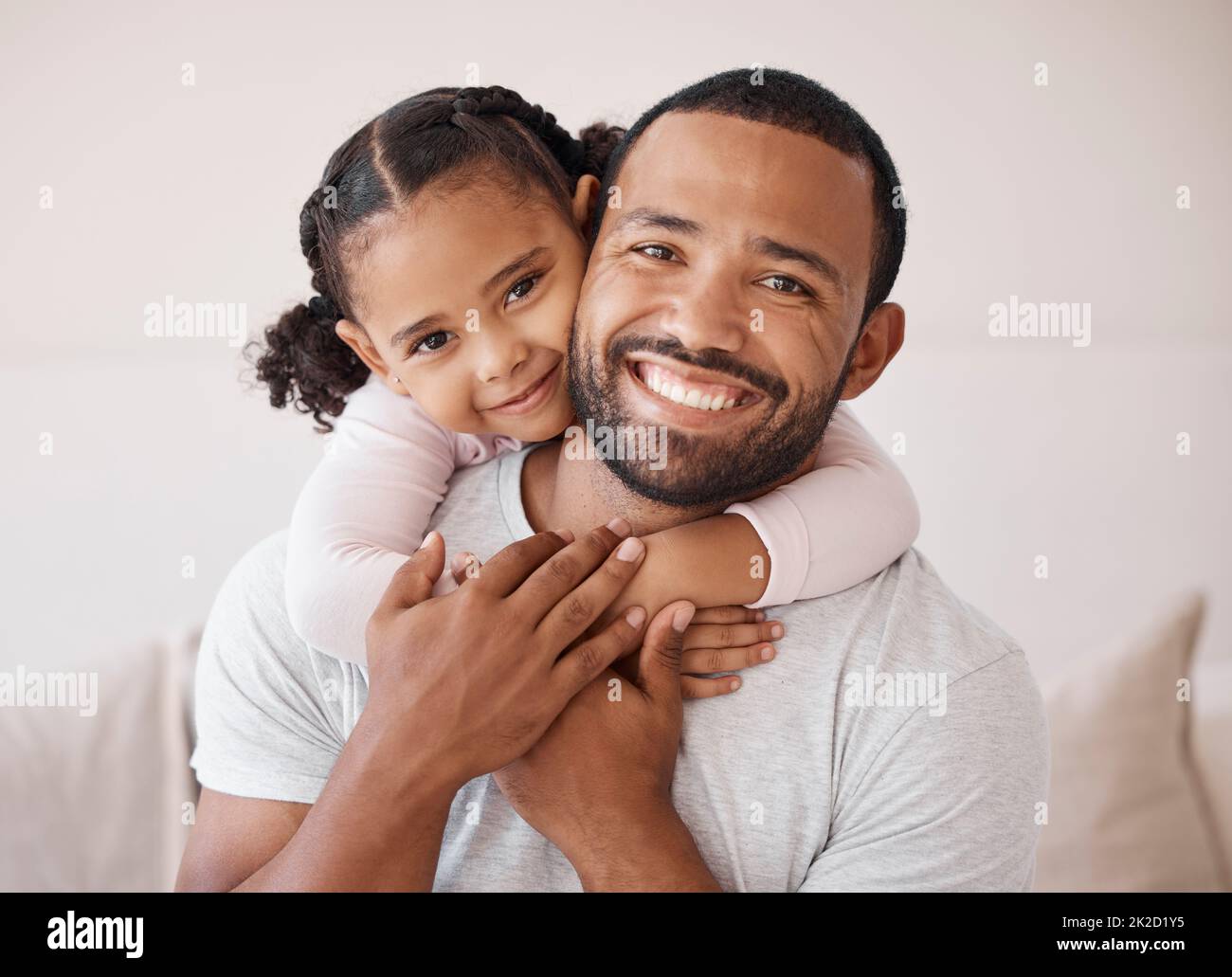 Father kids hugging hi-res stock photography and images - Alamy