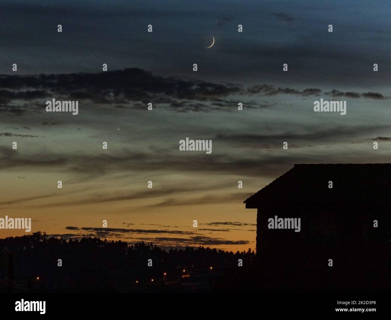 Moon and Venus in the dawn Stock Photo - Alamy