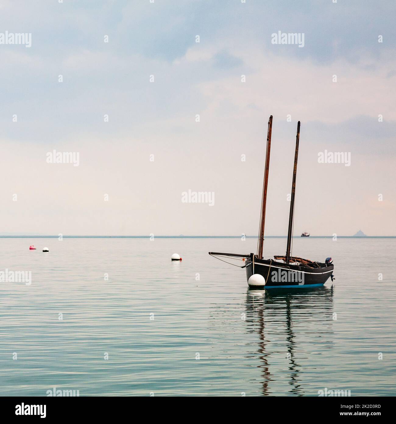 Calm sea boat hi-res stock photography and images - Alamy