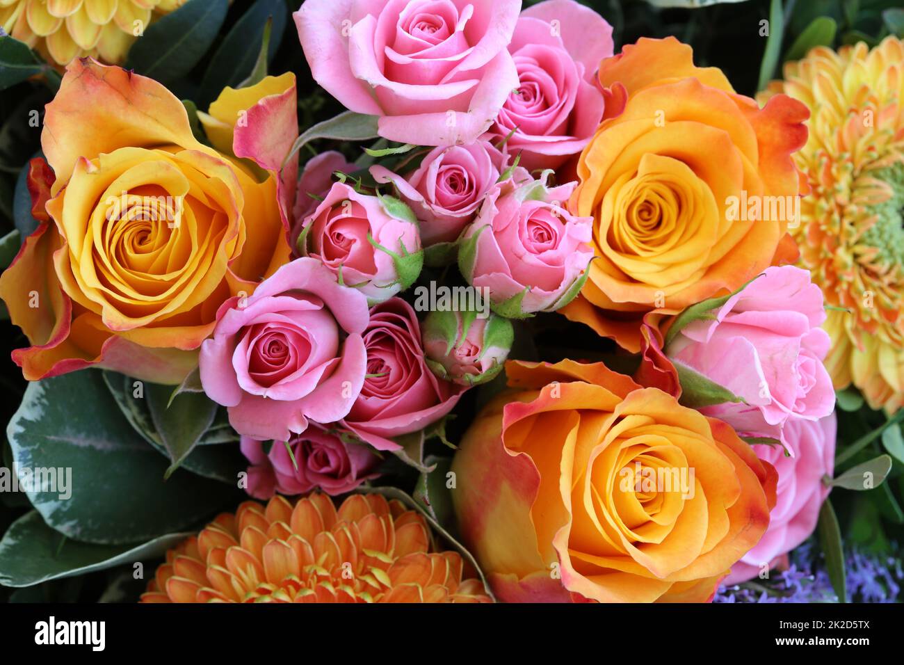 Bouquet fresh summer flowers hi-res stock photography and images - Alamy