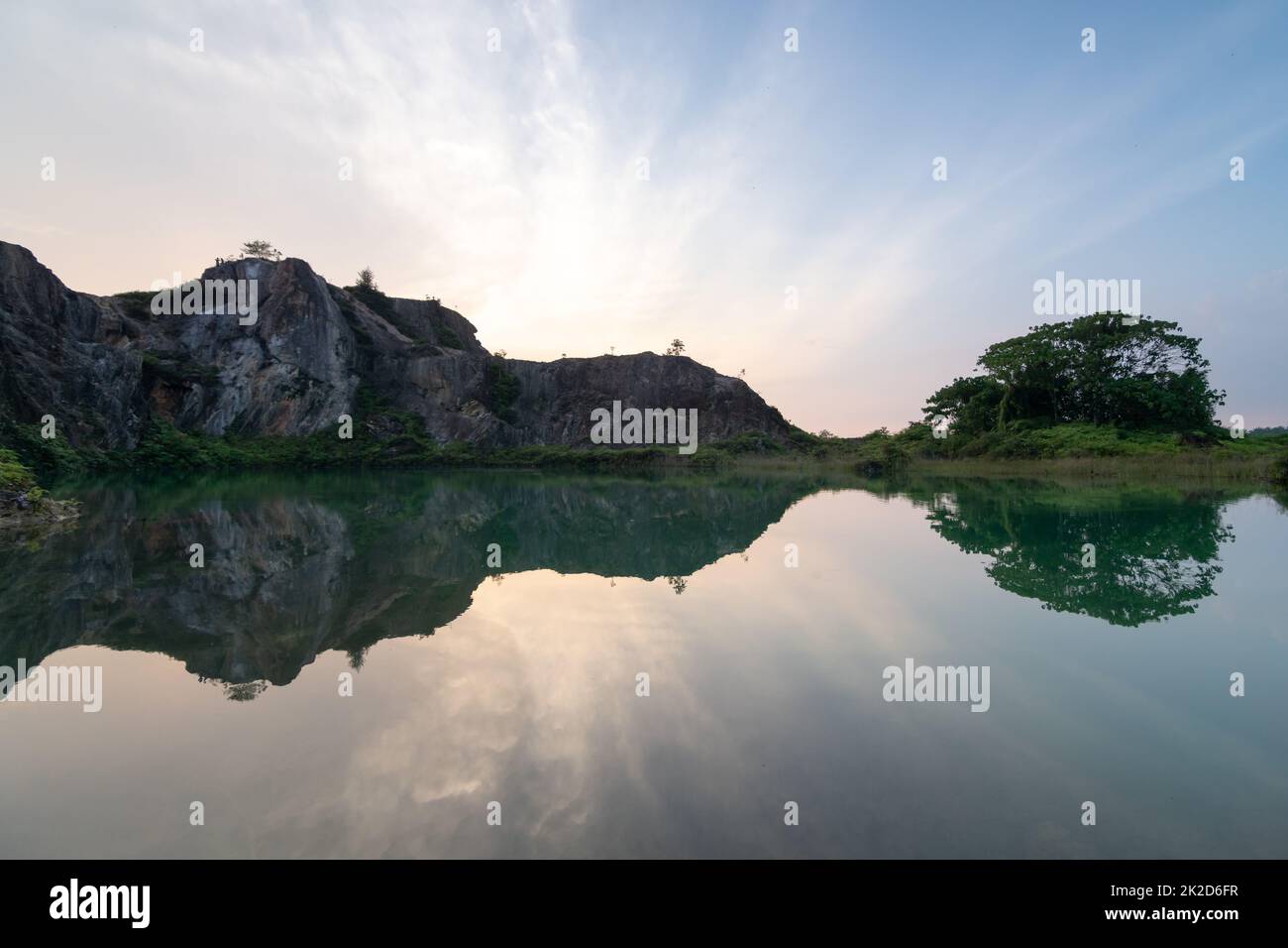 Beautiful sunset reflection hi-res stock photography and images - Alamy