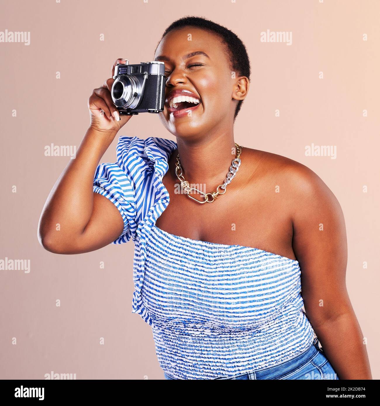 Oink camera hi-res stock photography and images - Alamy