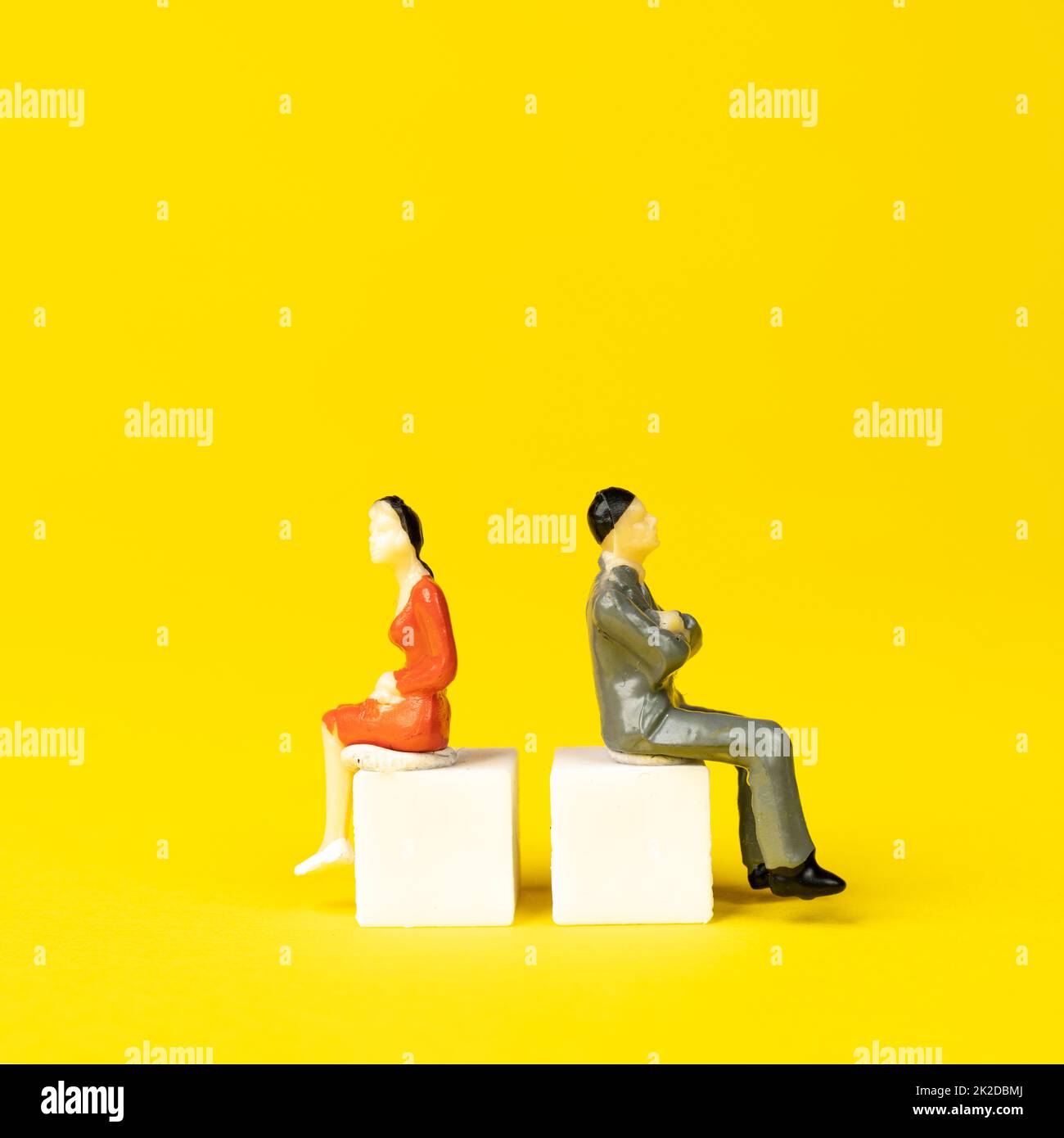 Woman back turned hi-res stock photography and images - Alamy