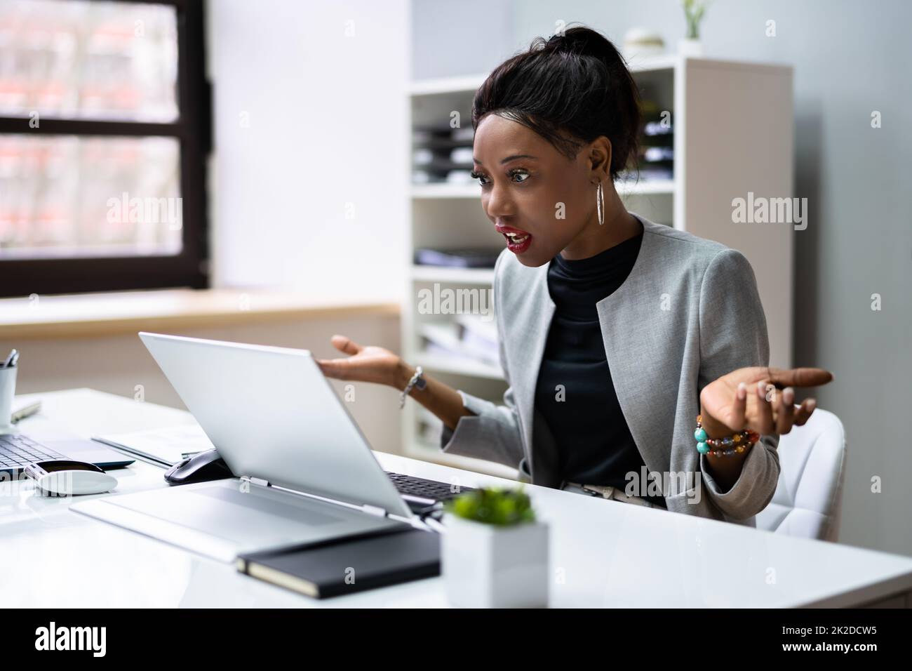 Angry Shouting Expression And Emotion Stock Photo - Alamy