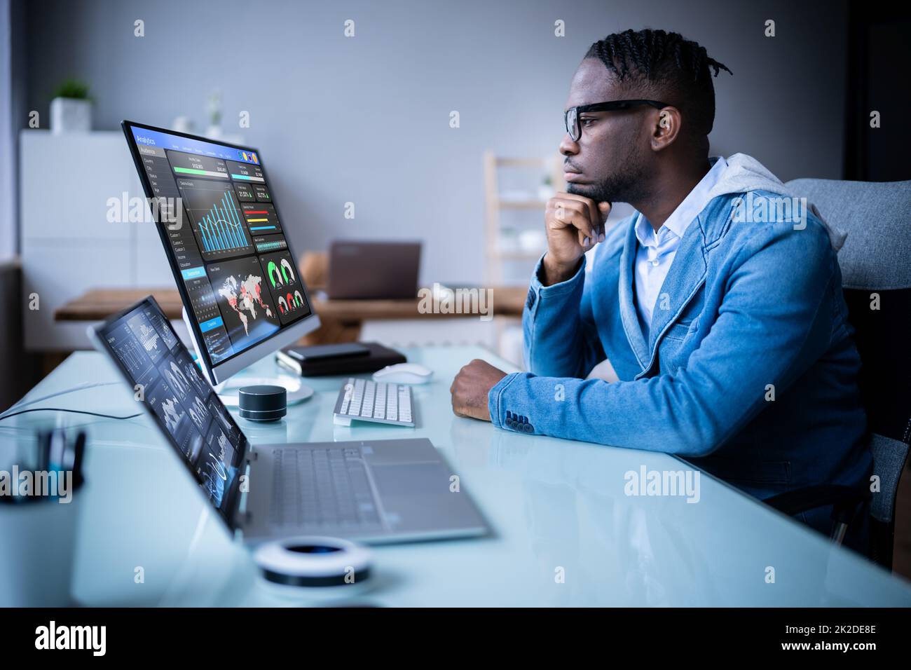 Business Man Analyst Using KPI Data Stock Photo - Alamy