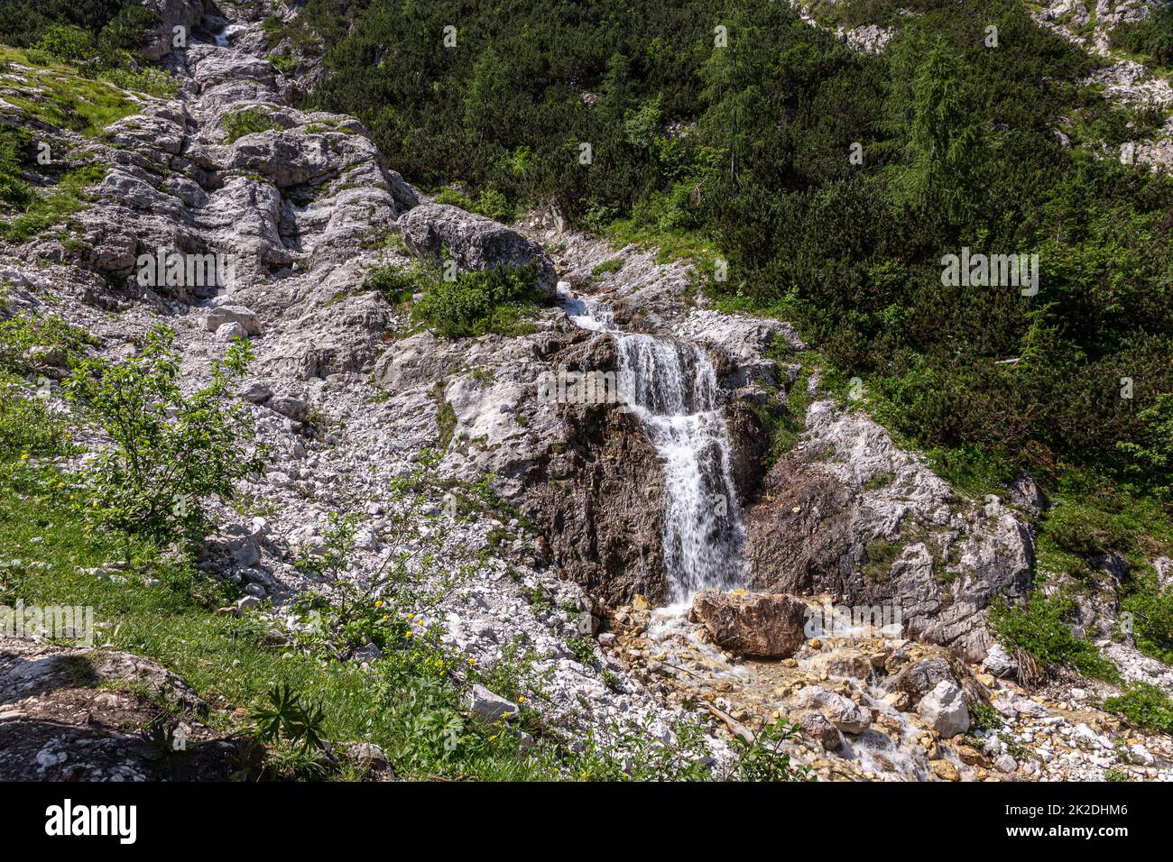 Stream flowing into lake hi-res stock photography and images - Alamy