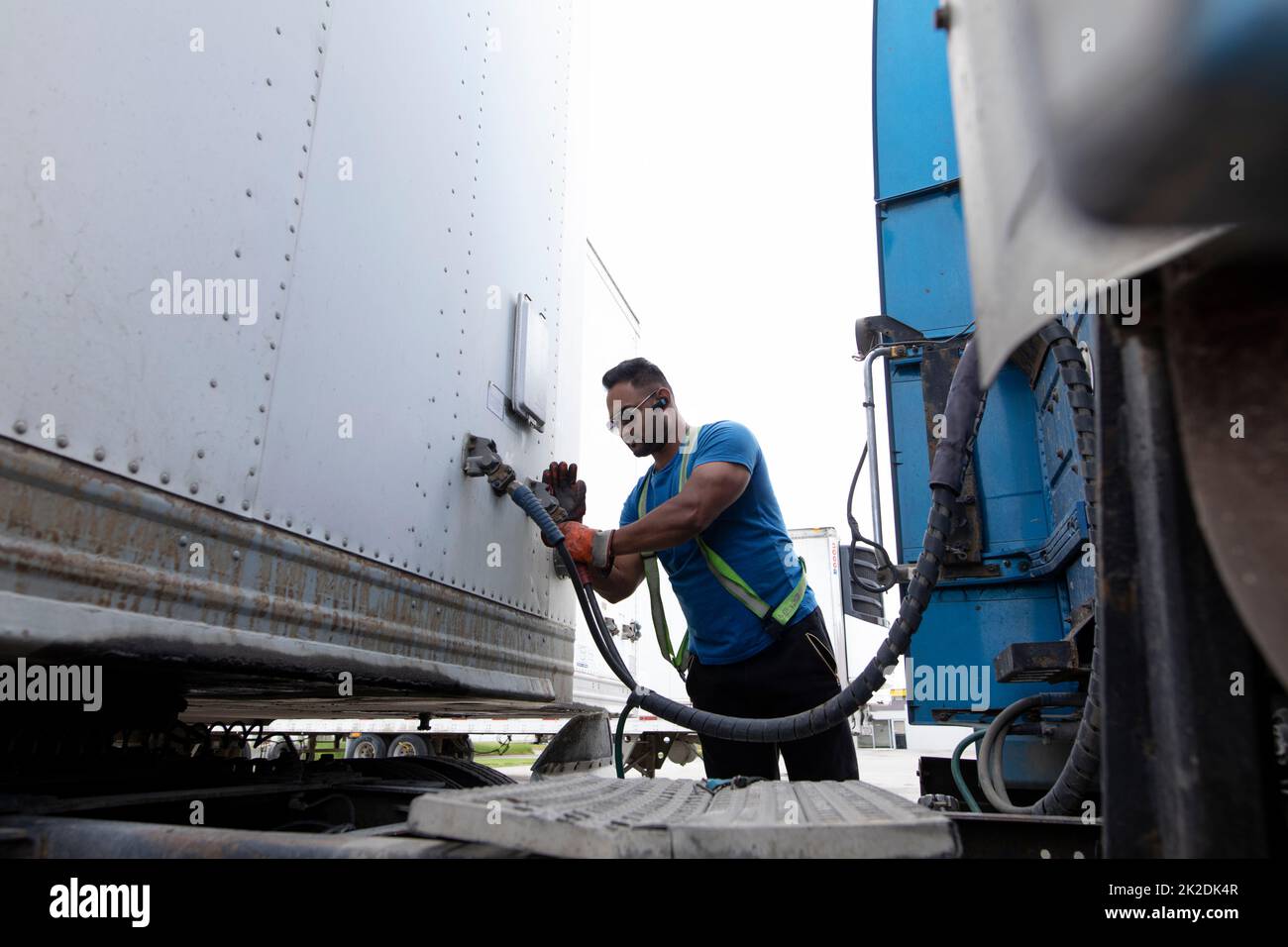 Container truck check hi-res stock photography and images - Alamy
