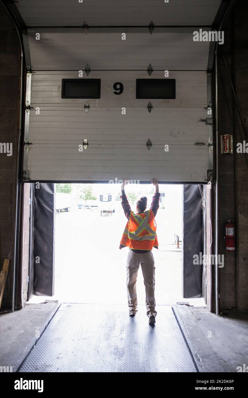 Dock door hi-res stock photography and images - Alamy