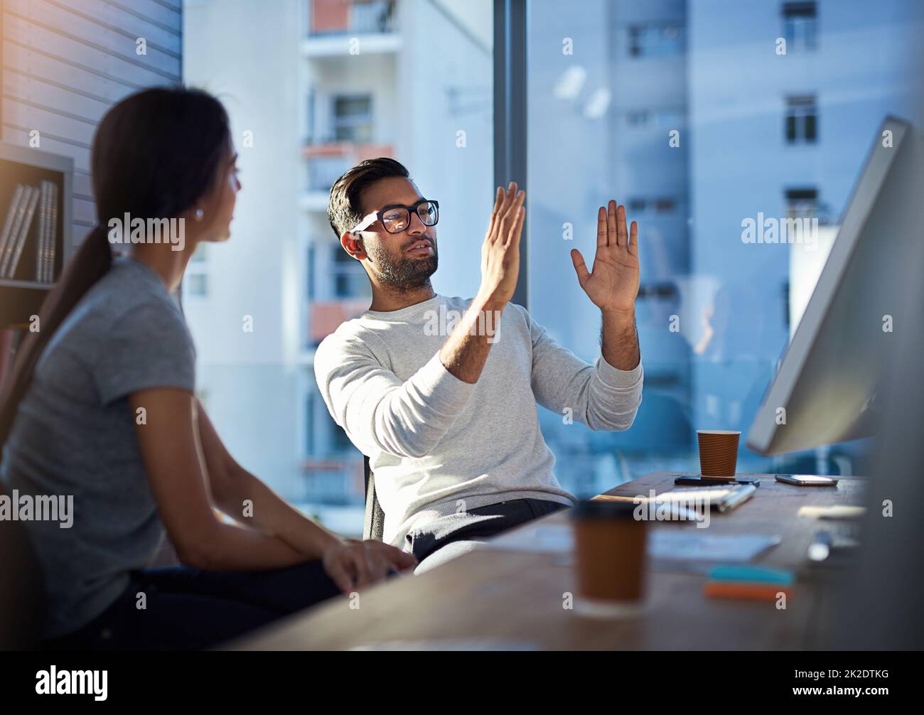Explaining work hi-res stock photography and images - Alamy