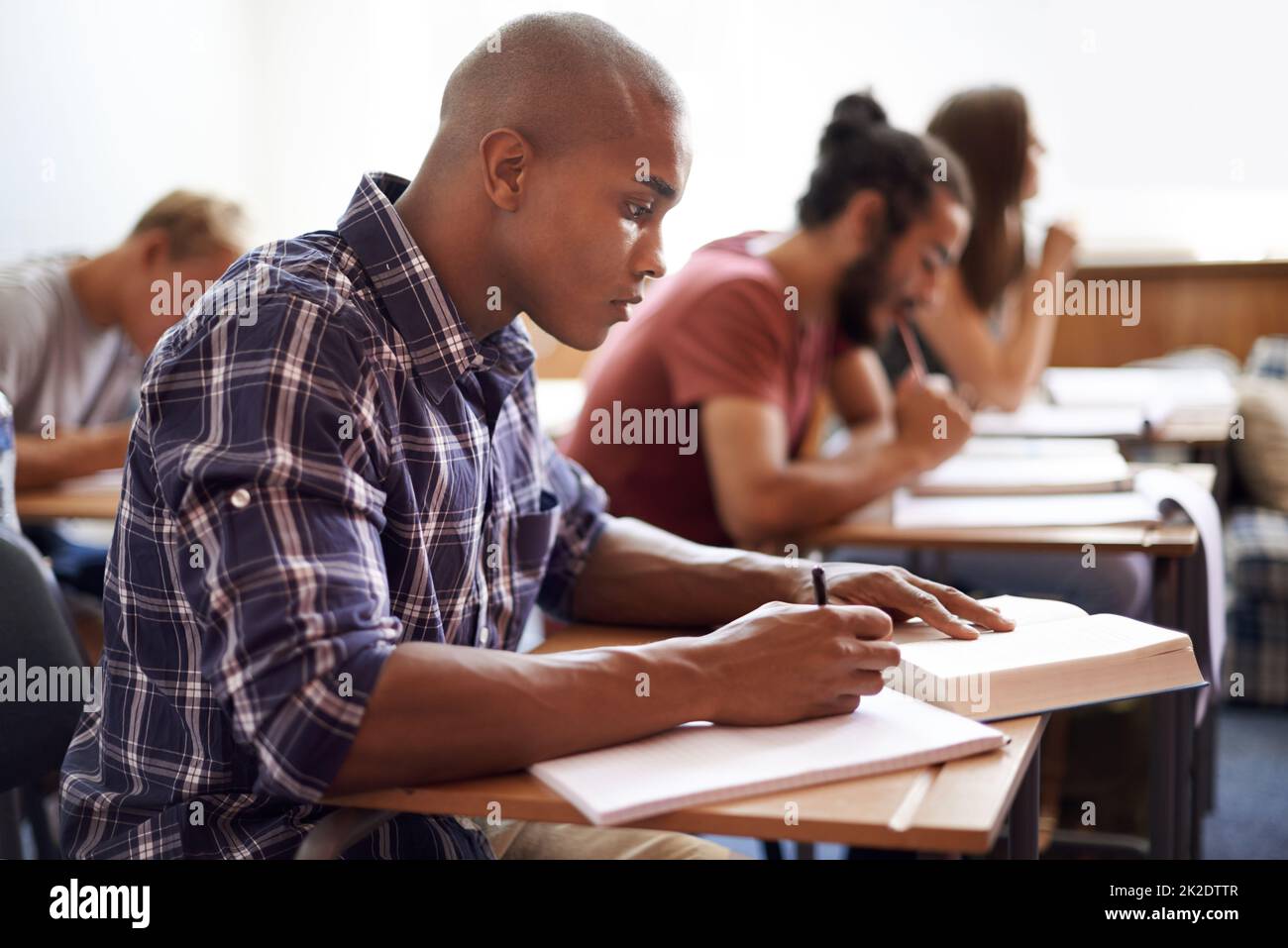 Adult students college class hi-res stock photography and images - Alamy