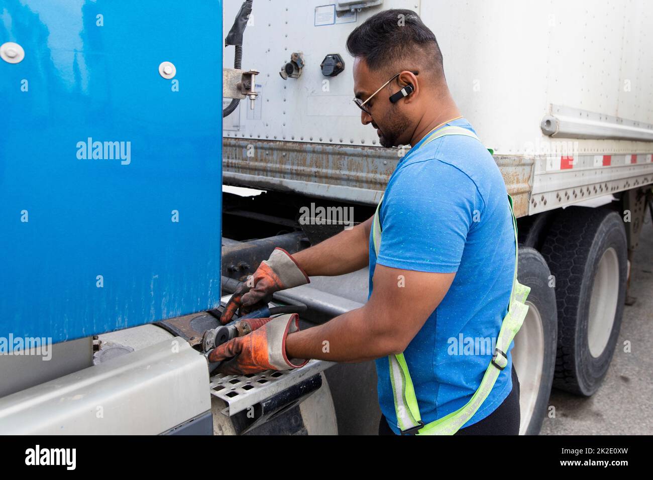 Container truck check hi-res stock photography and images - Alamy