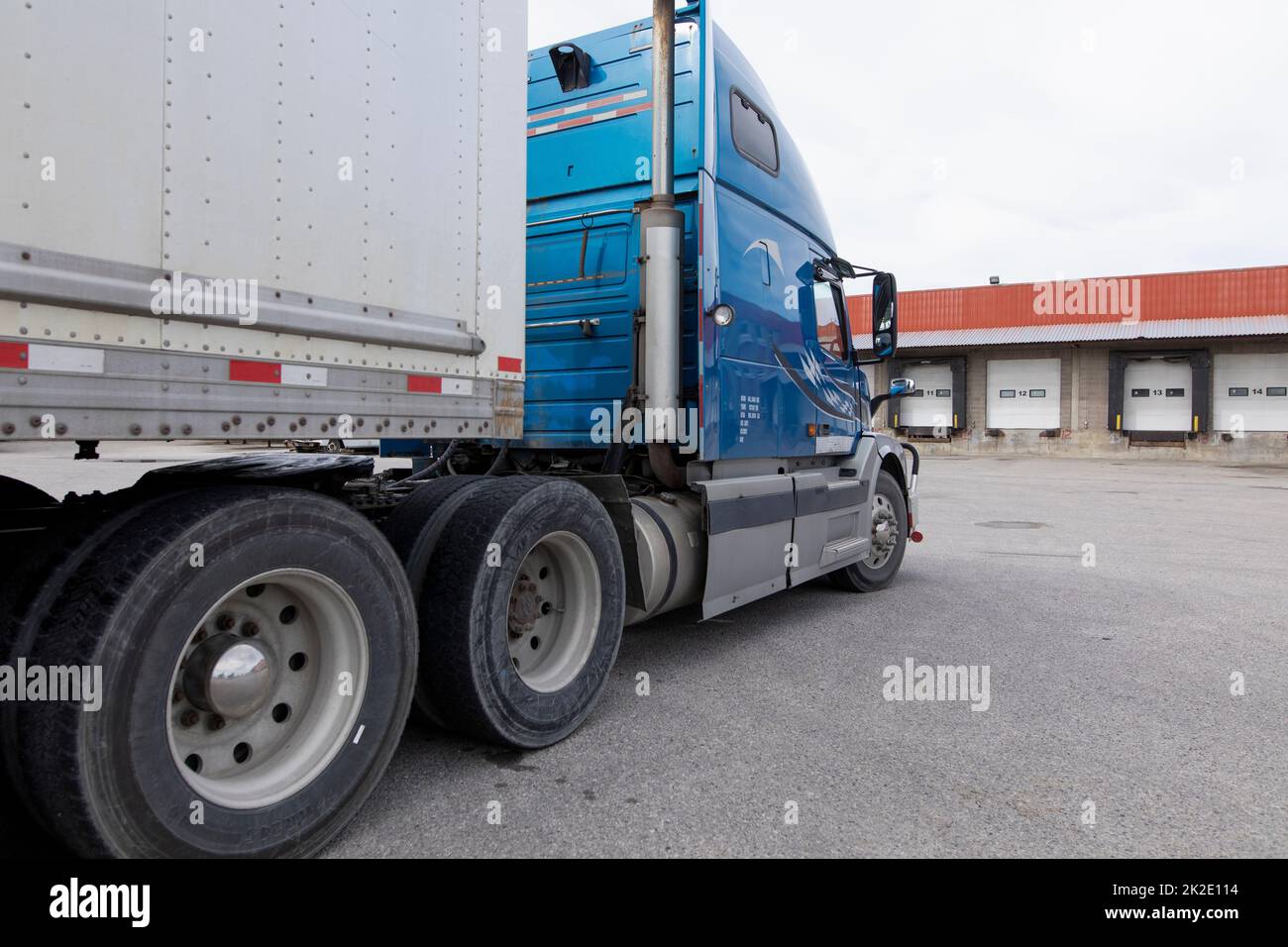 Truck park semi trailer hi-res stock photography and images - Alamy