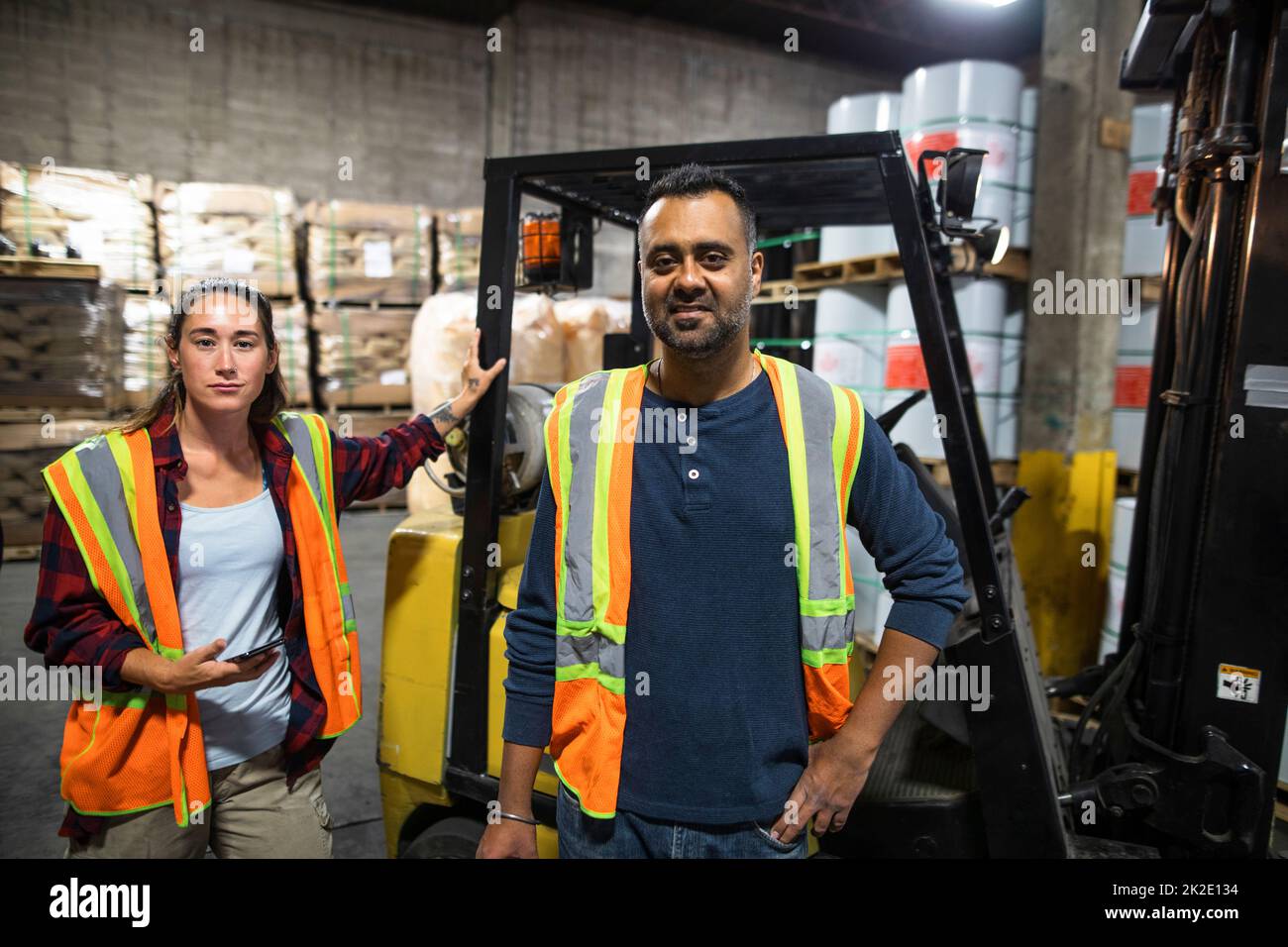 Hand distribution hi-res stock photography and images - Alamy