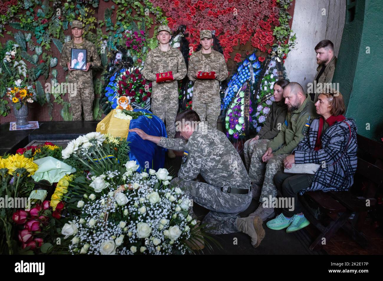 Kyiv, Ukraine. 16th Sep, 2022. Ukrainian serviceman mourns next to a ...