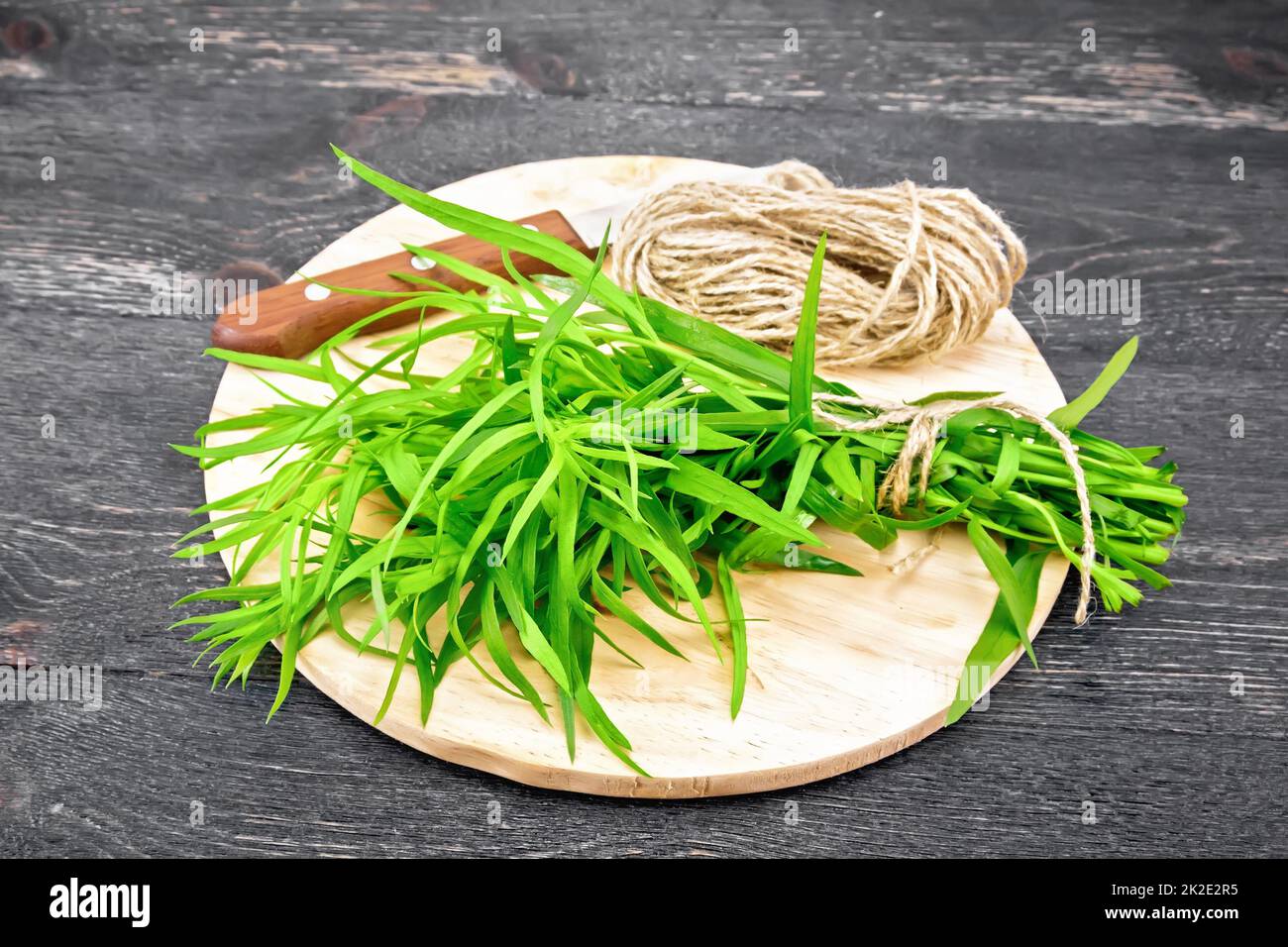 Knife and board hi-res stock photography and images - Alamy
