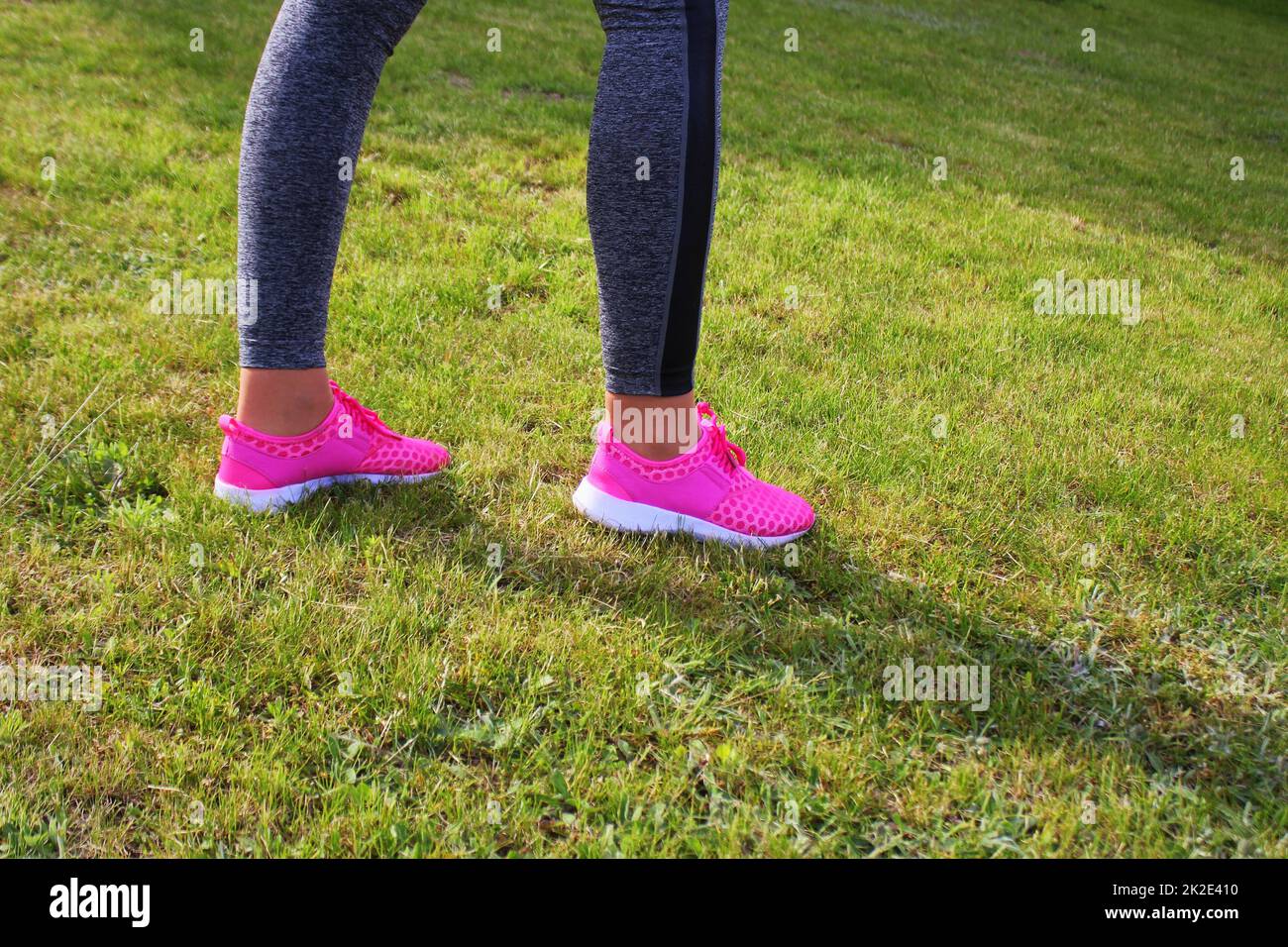 Barefoot training woman hi-res stock photography and images - Alamy