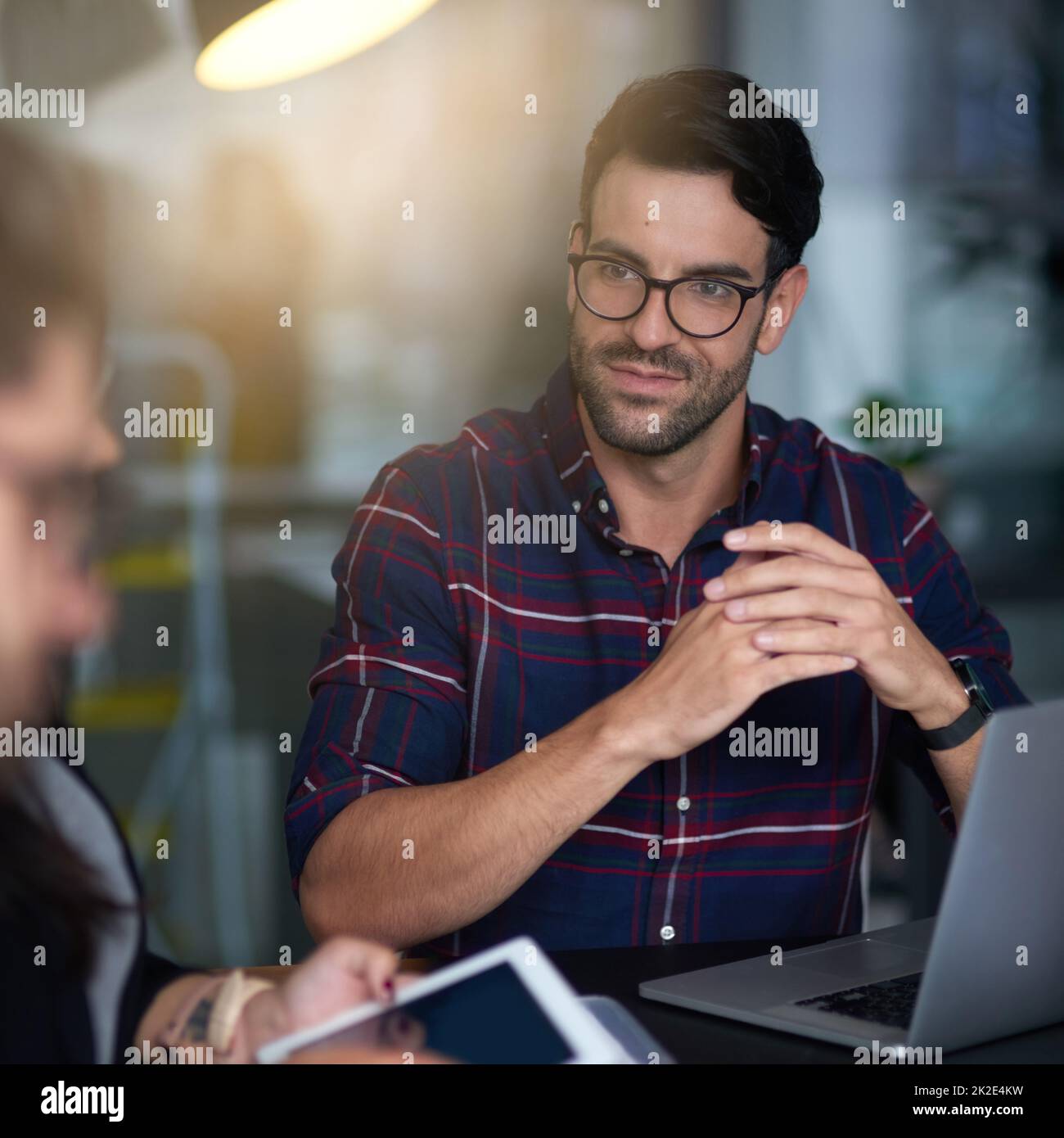 Unimpressed man hi-res stock photography and images - Alamy