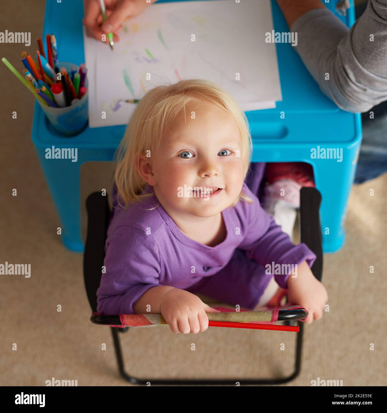 Children colouring hi-res stock photography and images - Alamy