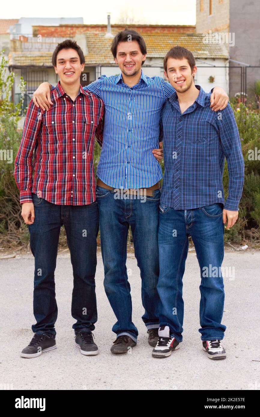 Brothers outdoors hi-res stock photography and images - Alamy