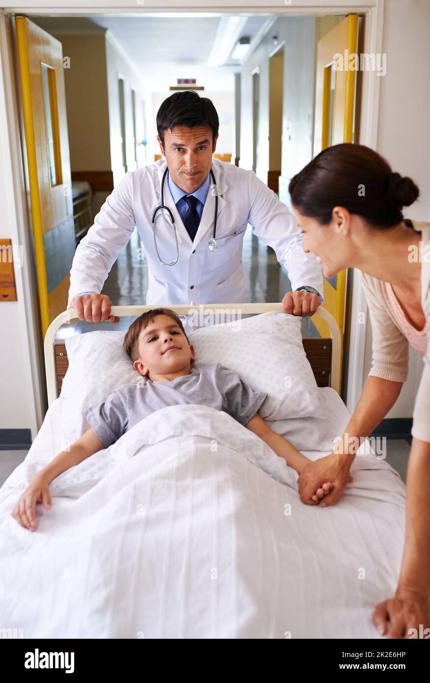 Patient hospital bed corridor hi-res stock photography and images - Alamy