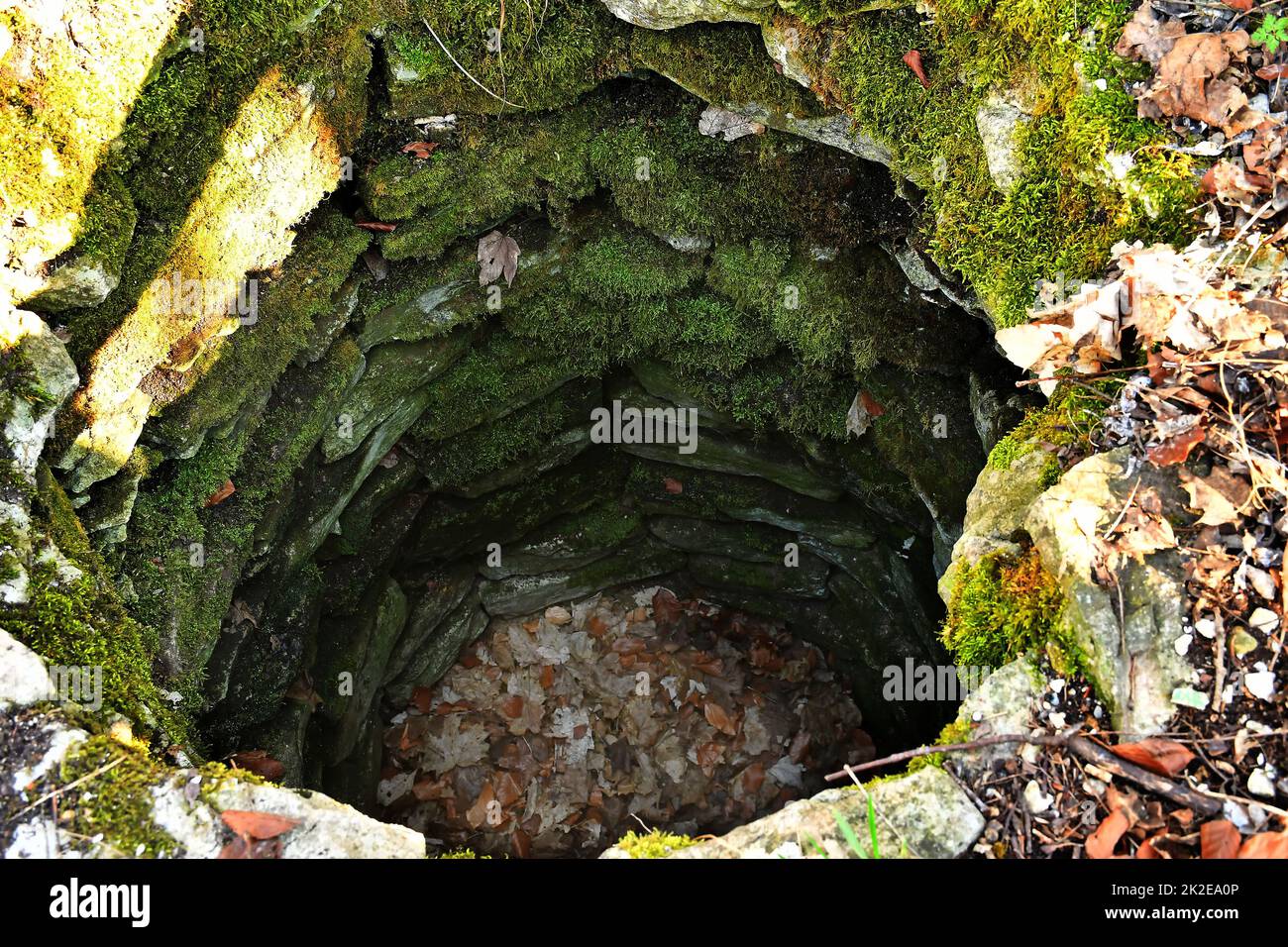 old medieval fountain of a castle Stock Photo - Alamy