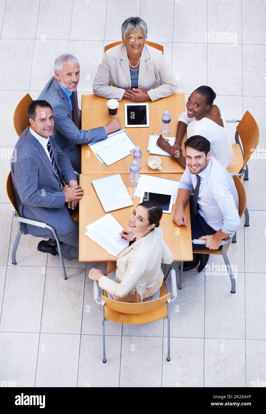 Businessmen at conference table hi-res stock photography and images - Alamy