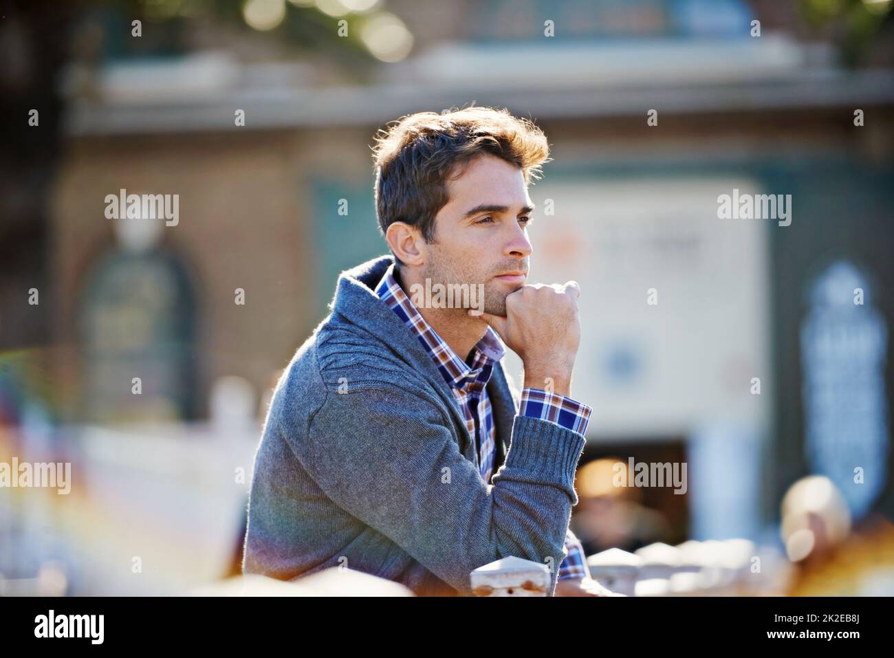 Man leaning on railing hi-res stock photography and images - Alamy