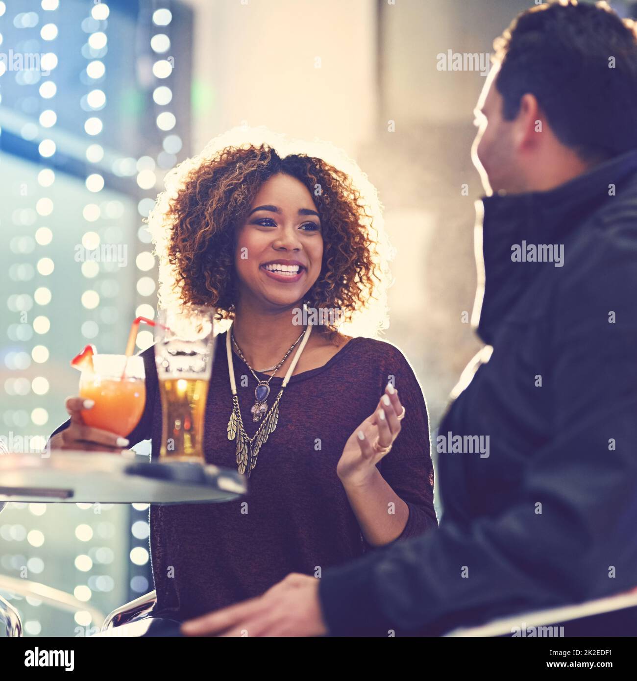 Friends relaxing male female hi-res stock photography and images - Alamy