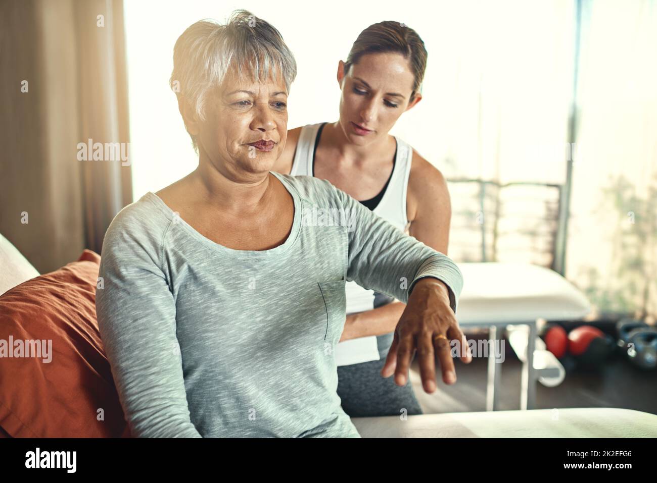 Physiotherapy senior hi-res stock photography and images - Alamy