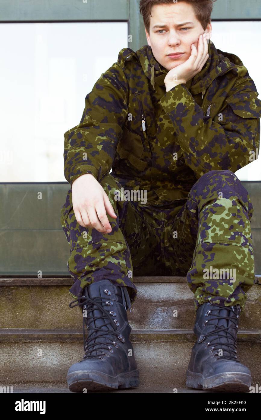 Young soldier thinking hi-res stock photography and images - Alamy