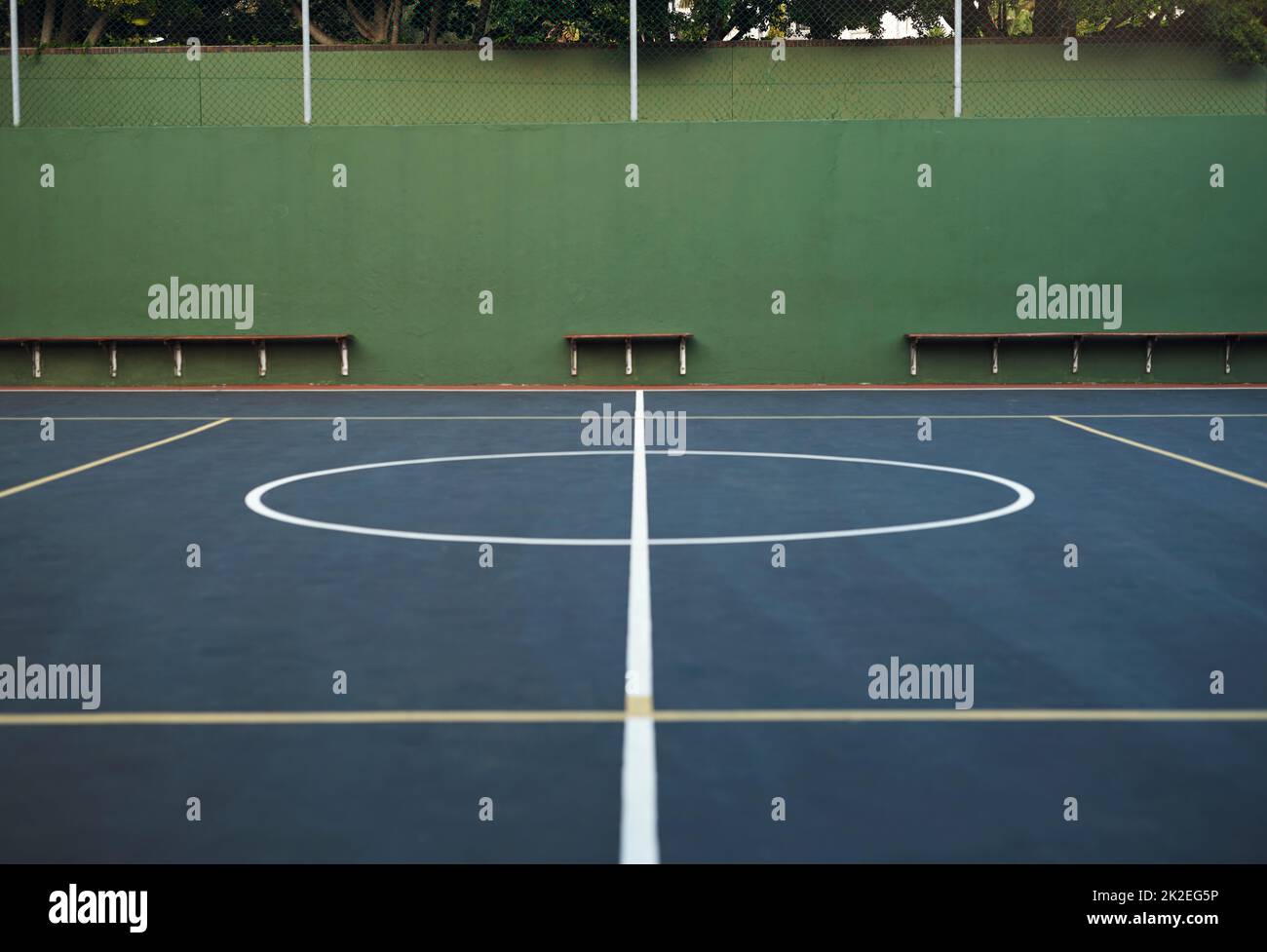 Empty outdoor basketball court basketball hi-res stock photography and ...
