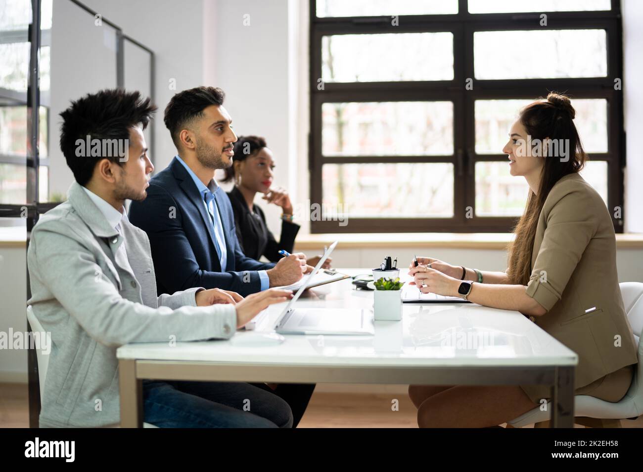 Approve recruitment hi-res stock photography and images - Alamy
