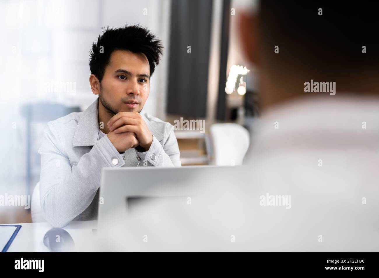 Arabic female and male office hi-res stock photography and images - Alamy