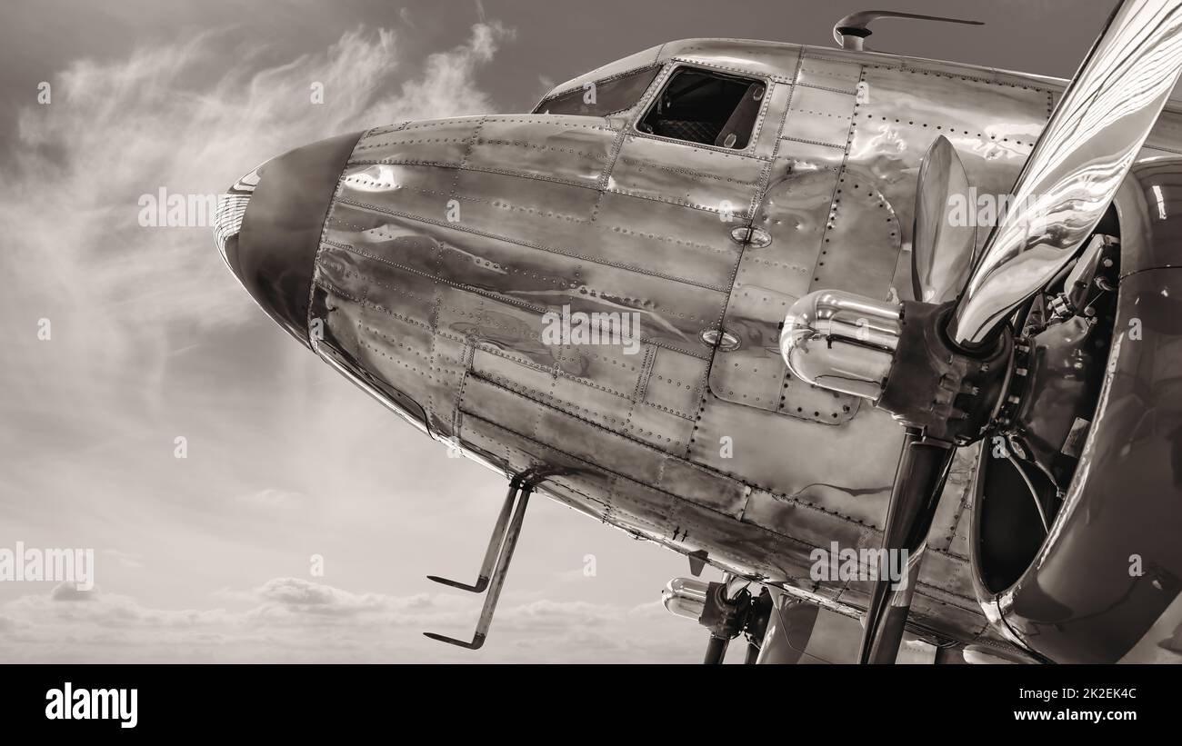 Cockpit retro plane hi-res stock photography and images - Alamy