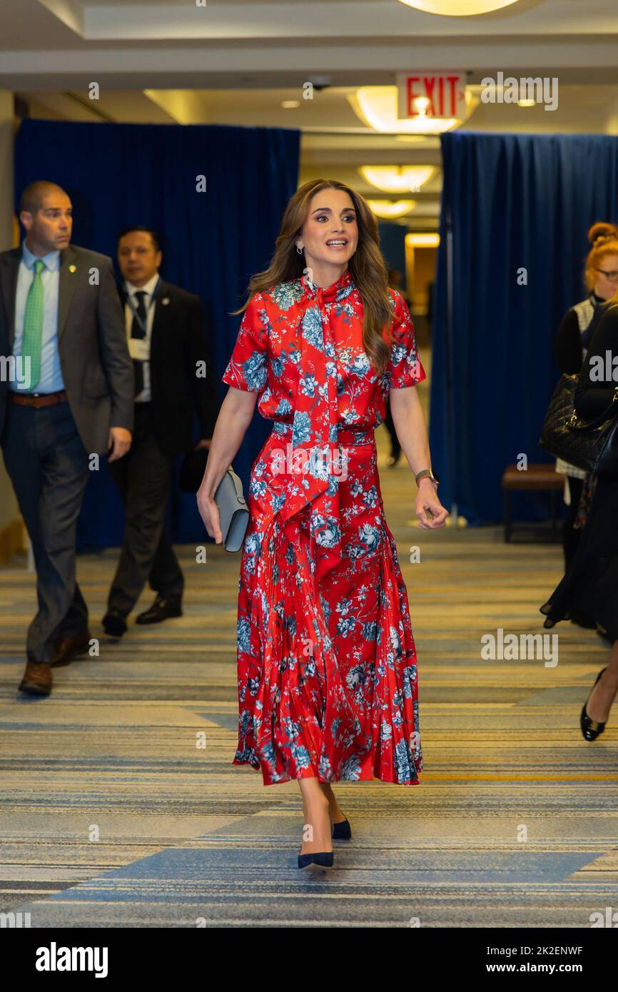 Queen Rania Al Abdullah of Jordan attends the Clinton Global Initiative ...